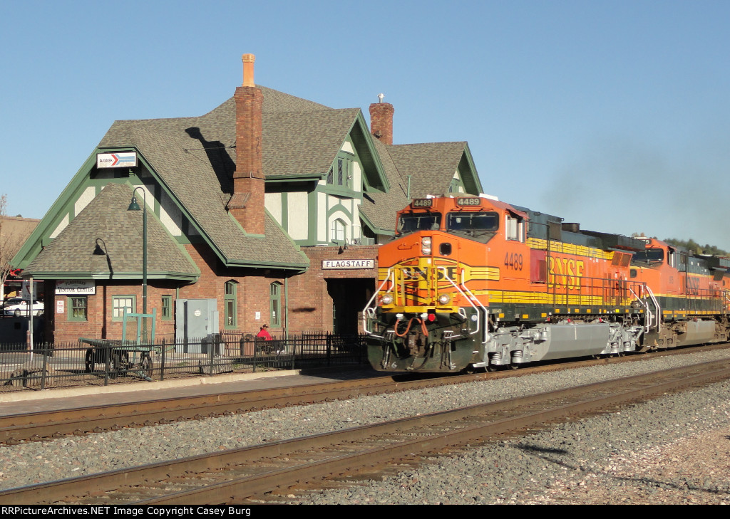 BNSF 4489